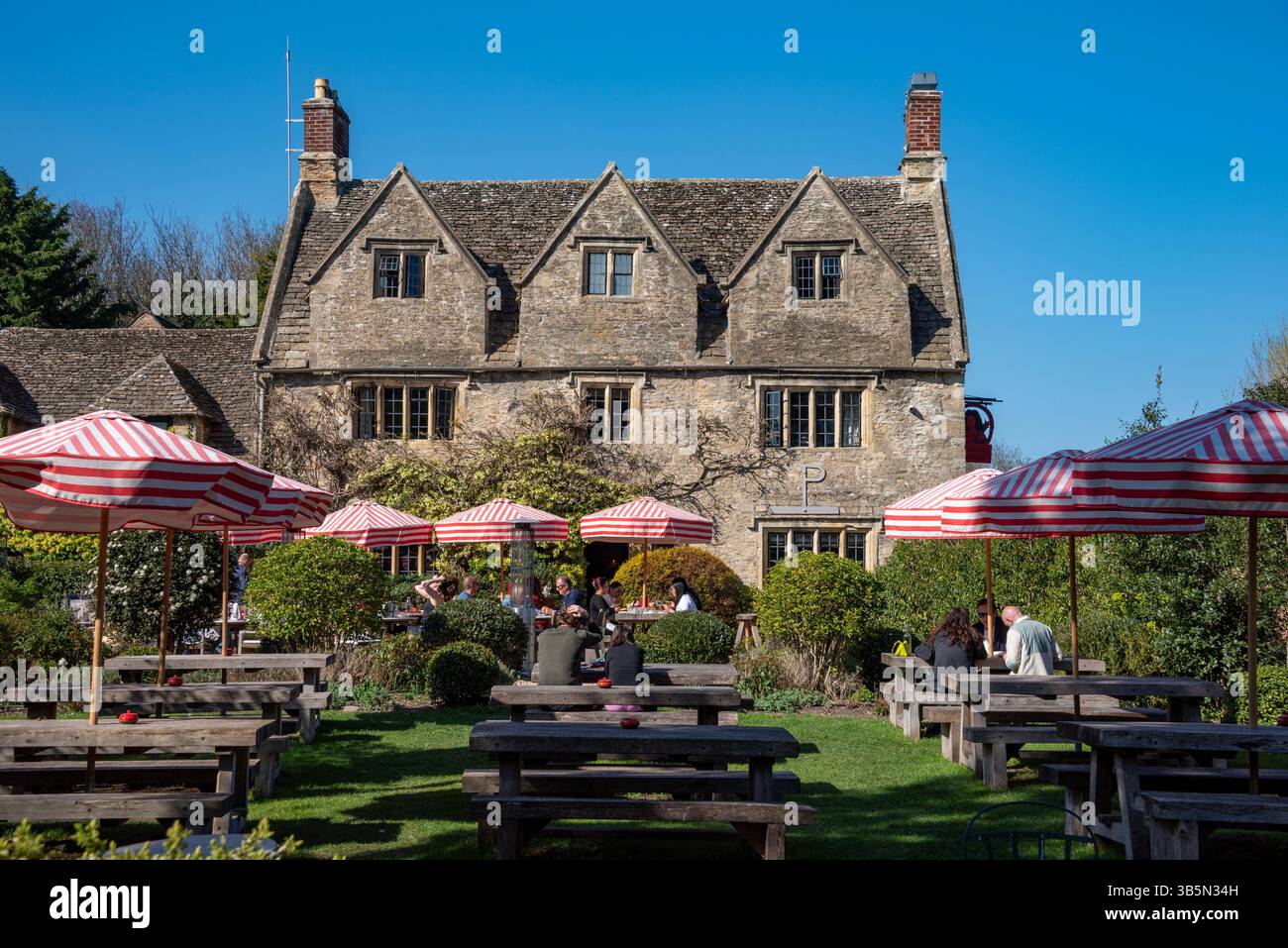 The Double Red Duke pub, Clanfield, Oxfordshire, UK Stock Photo - Alamy