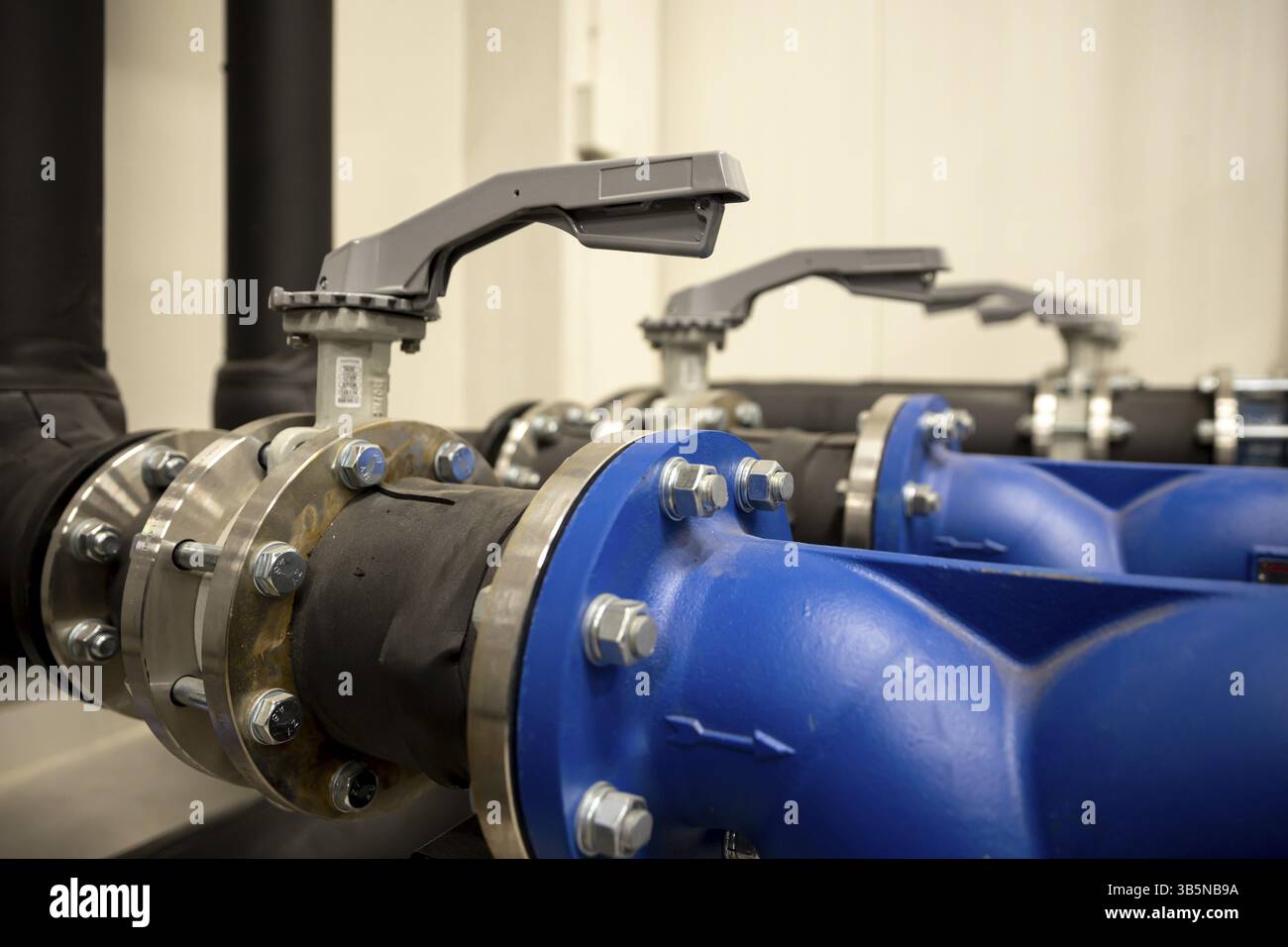 Cooling system of a supercomputer. Metal pipes with valves Stock Photo ...