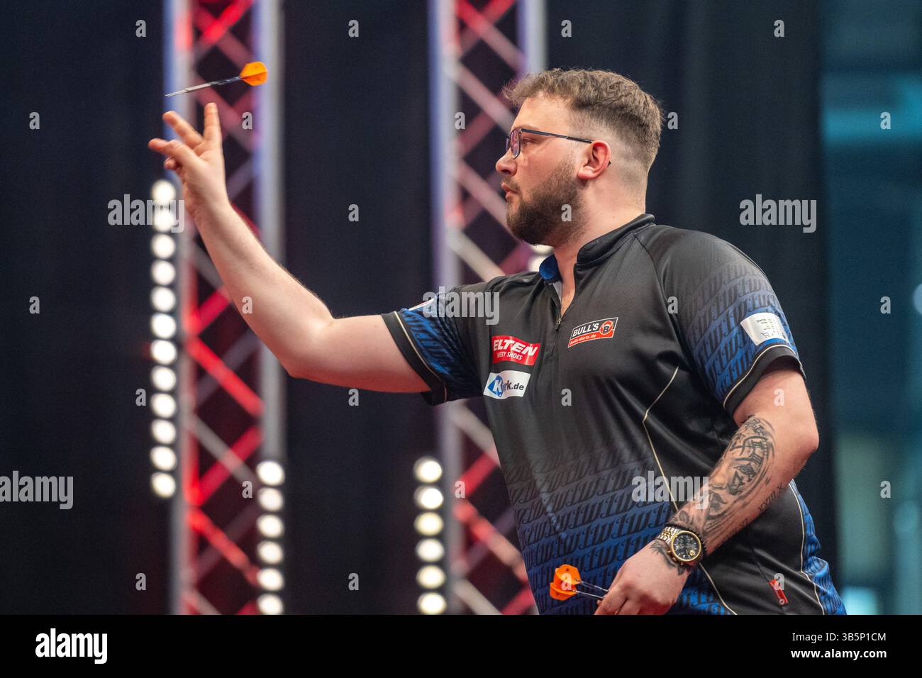 Sindelfingen, Deutschland. 02nd May, 2025. Leon Weber/GER, PDC European Darts Grand Prix 2025 ...