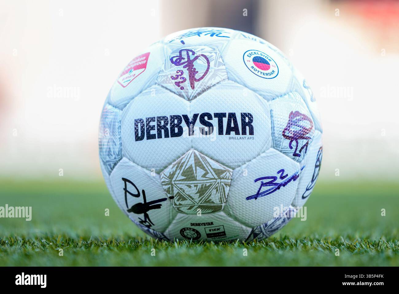 Rotterdam, Netherlands. 02nd May, 2025. ROTTERDAM, 02-05-2025, Van ...