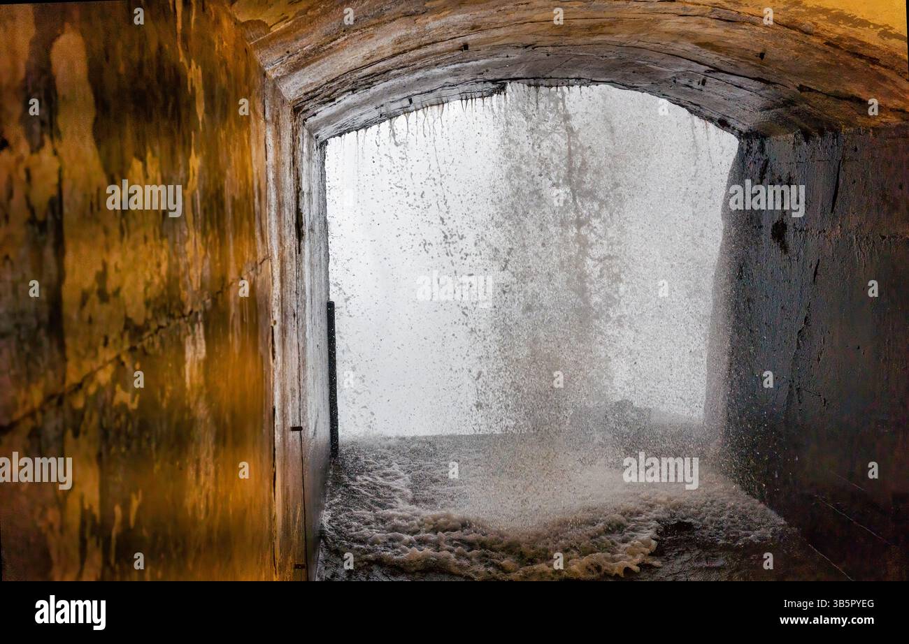 Behind waterfall tunnel hi-res stock photography and images - Alamy
