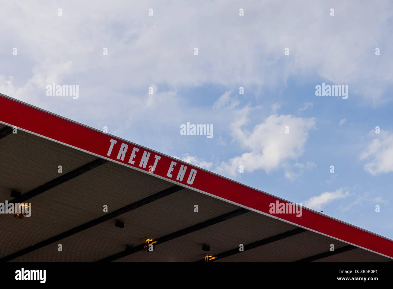 The City Ground, Nottingham, UK. 1st May, 2025. Premier League Football ...