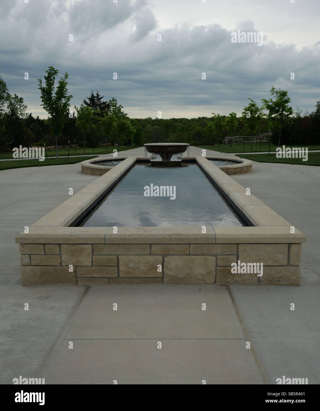 Overland Park, Kansas - May 2, 2025: A Cool Cloudy Spring Day at ...