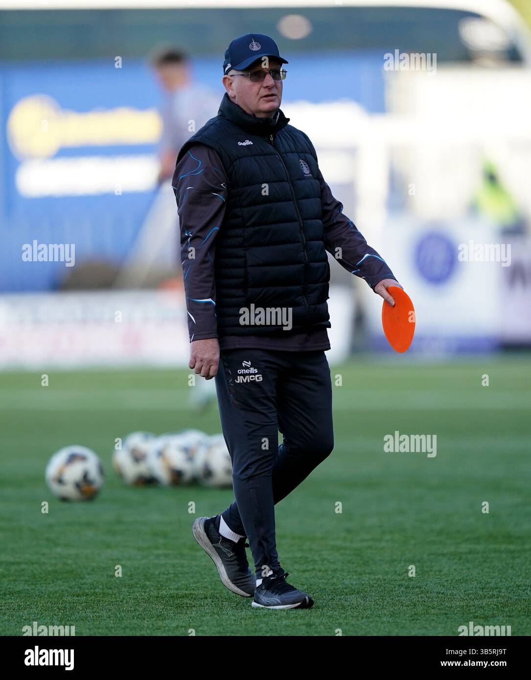 Falkirk's manager John McGlynn before the William Hill Championship ...