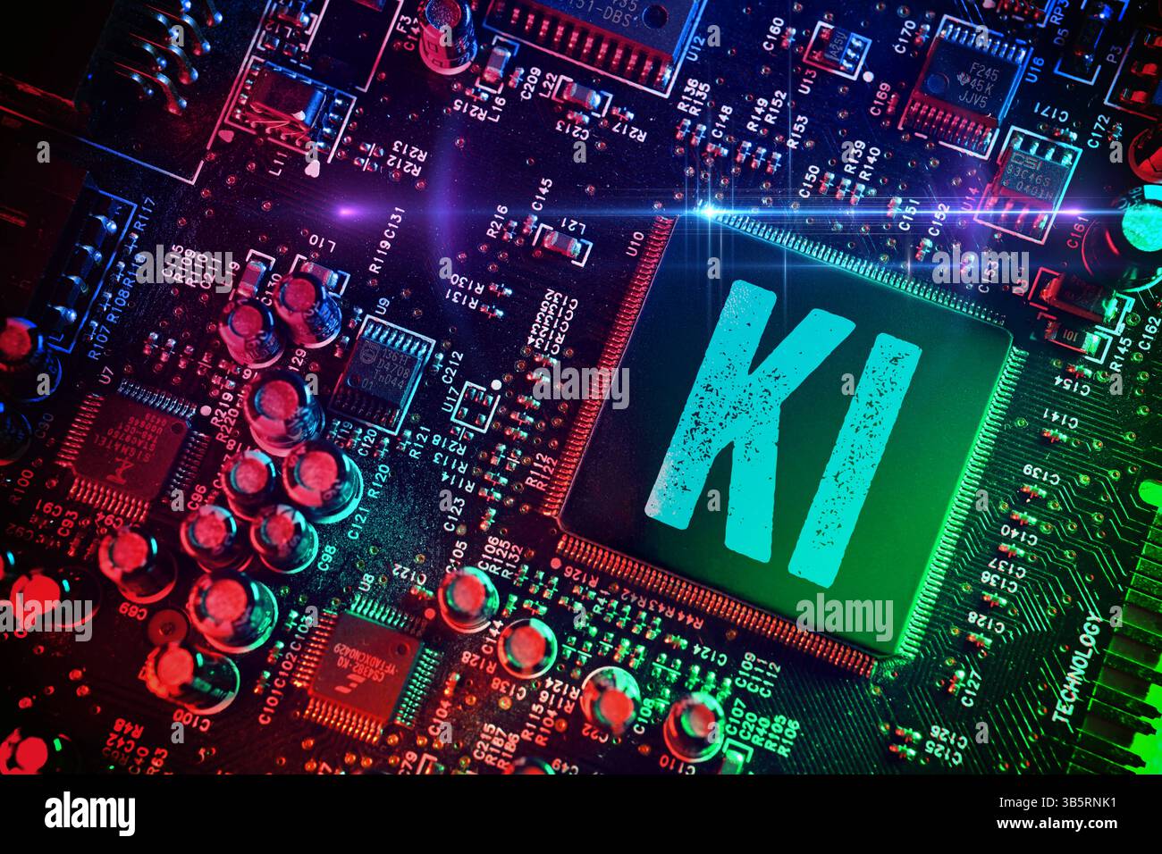 FOTOMONTAGE, Computerchip mit Aufschrift KI, Künstliche Intelligenz ...