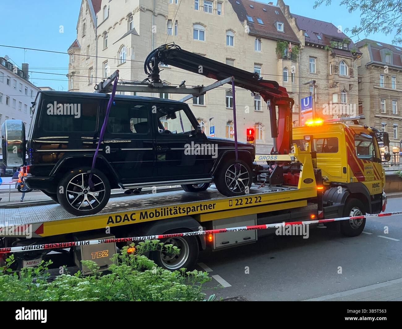 Stuttgart, Germany. 02nd May, 2025. An off-road vehicle is lifted onto ...