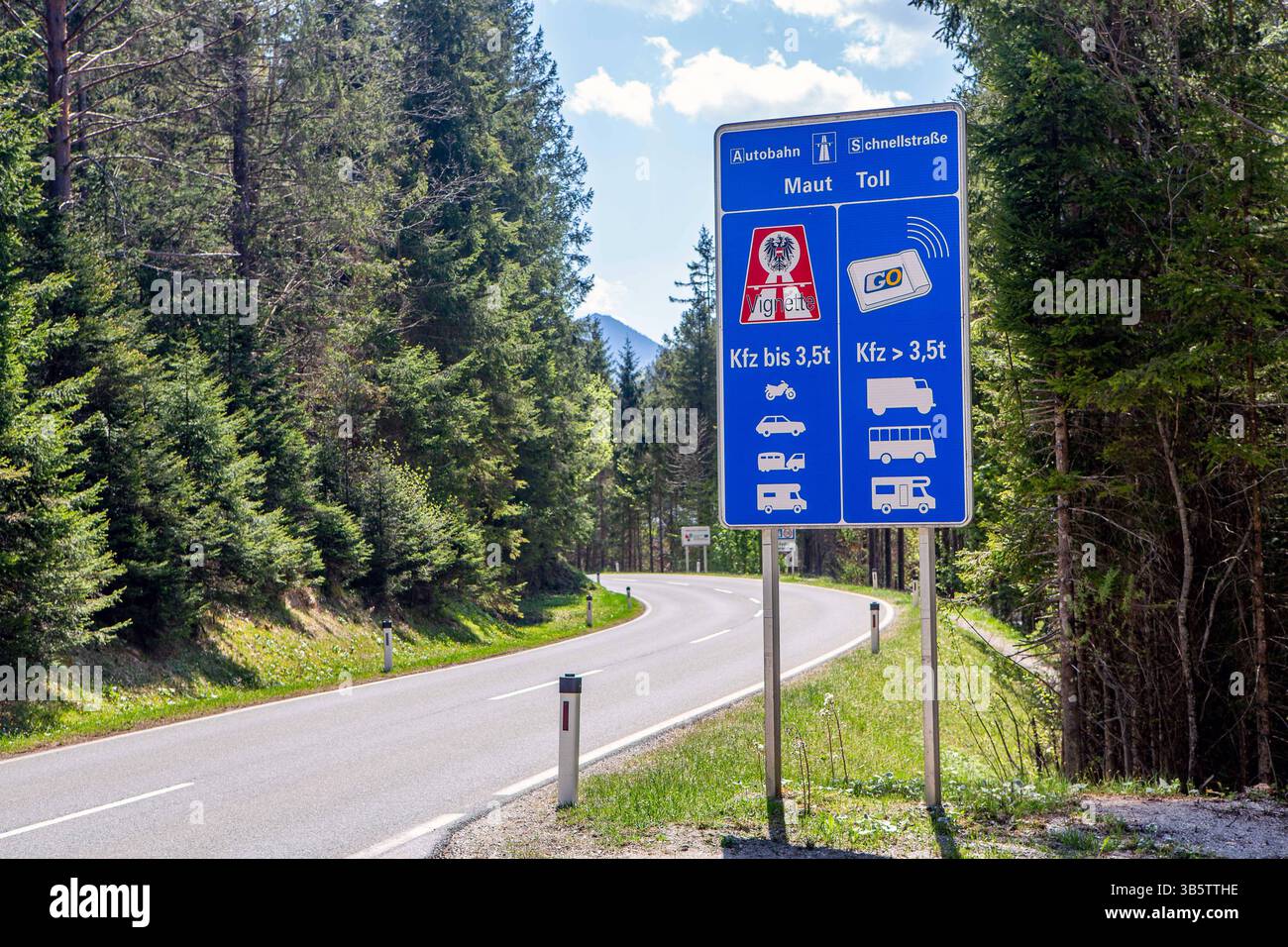 Grenzübergang an der Tiroler Straße zwischen Bayrischzell Deutschland ...