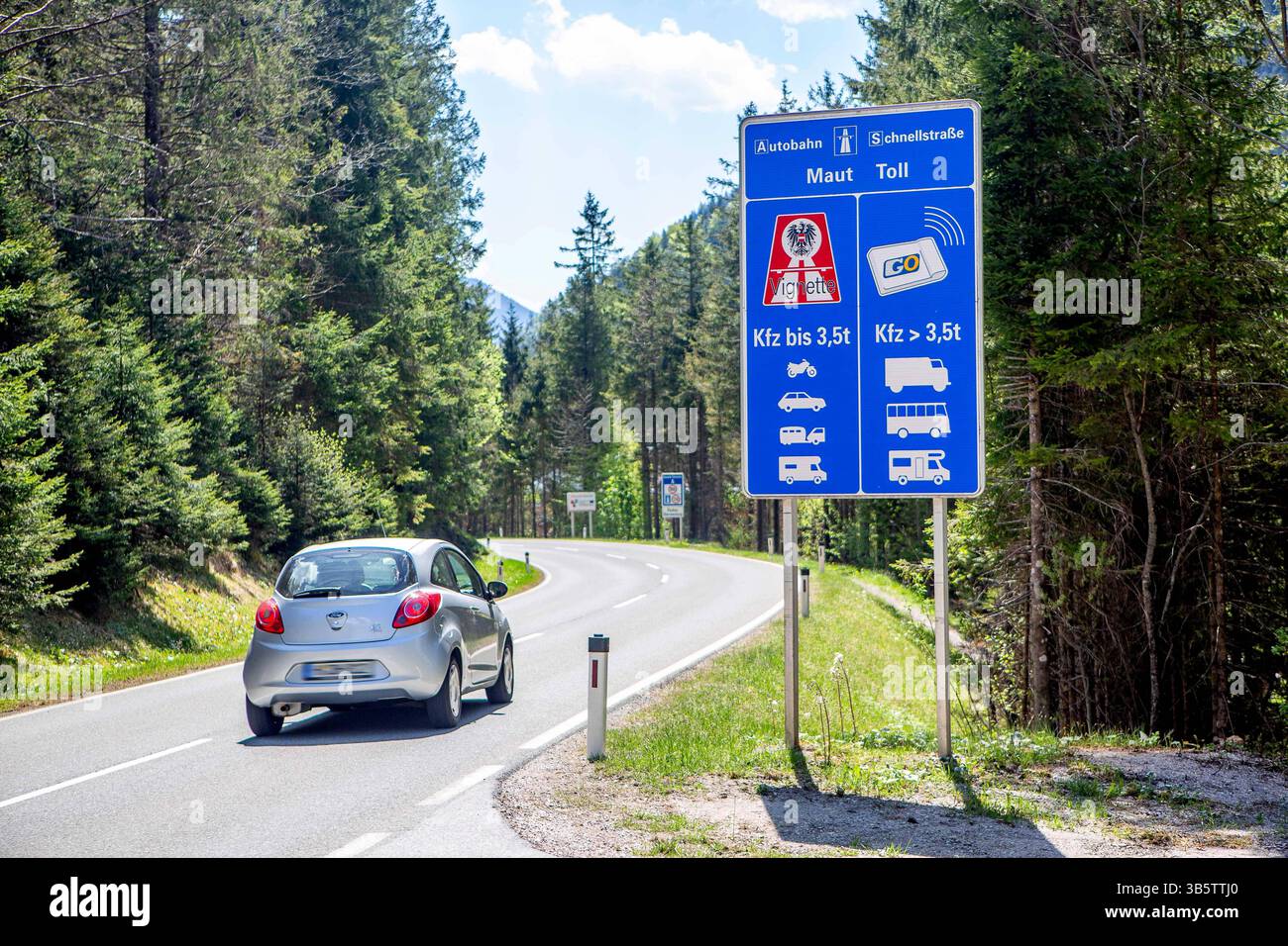Grenzübergang an der Tiroler Straße zwischen Bayrischzell Deutschland ...