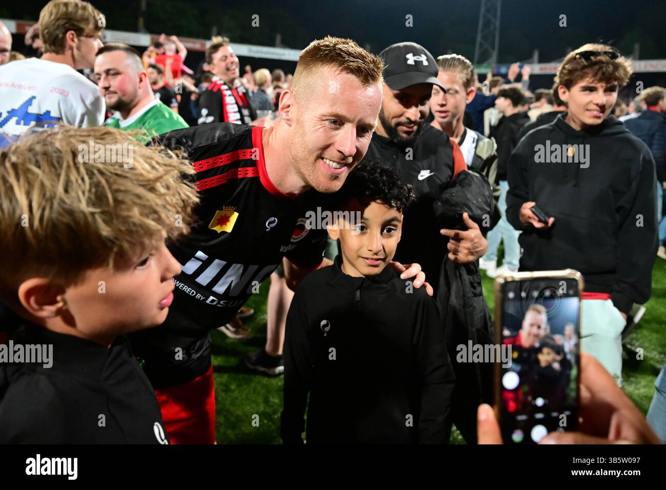 ROTTERDAM - Mike van Duinen of Excelsior celebrates3 promotion during ...