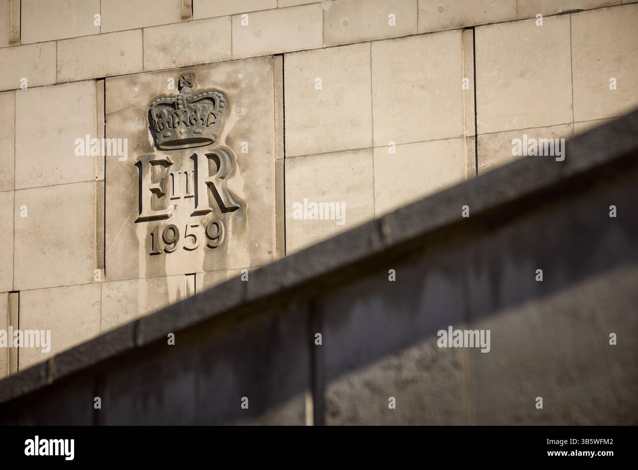 Manchester UK ER 1959 on Albert Bridge House Stock Photo - Alamy