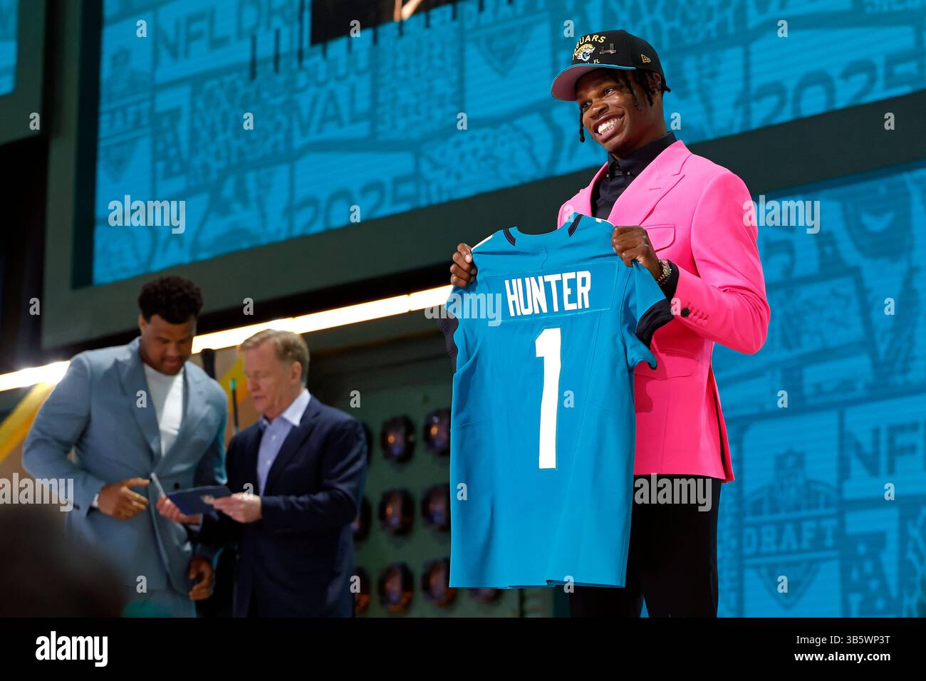 Colorado wide receiver Travis Hunter poses after being chosen by the ...