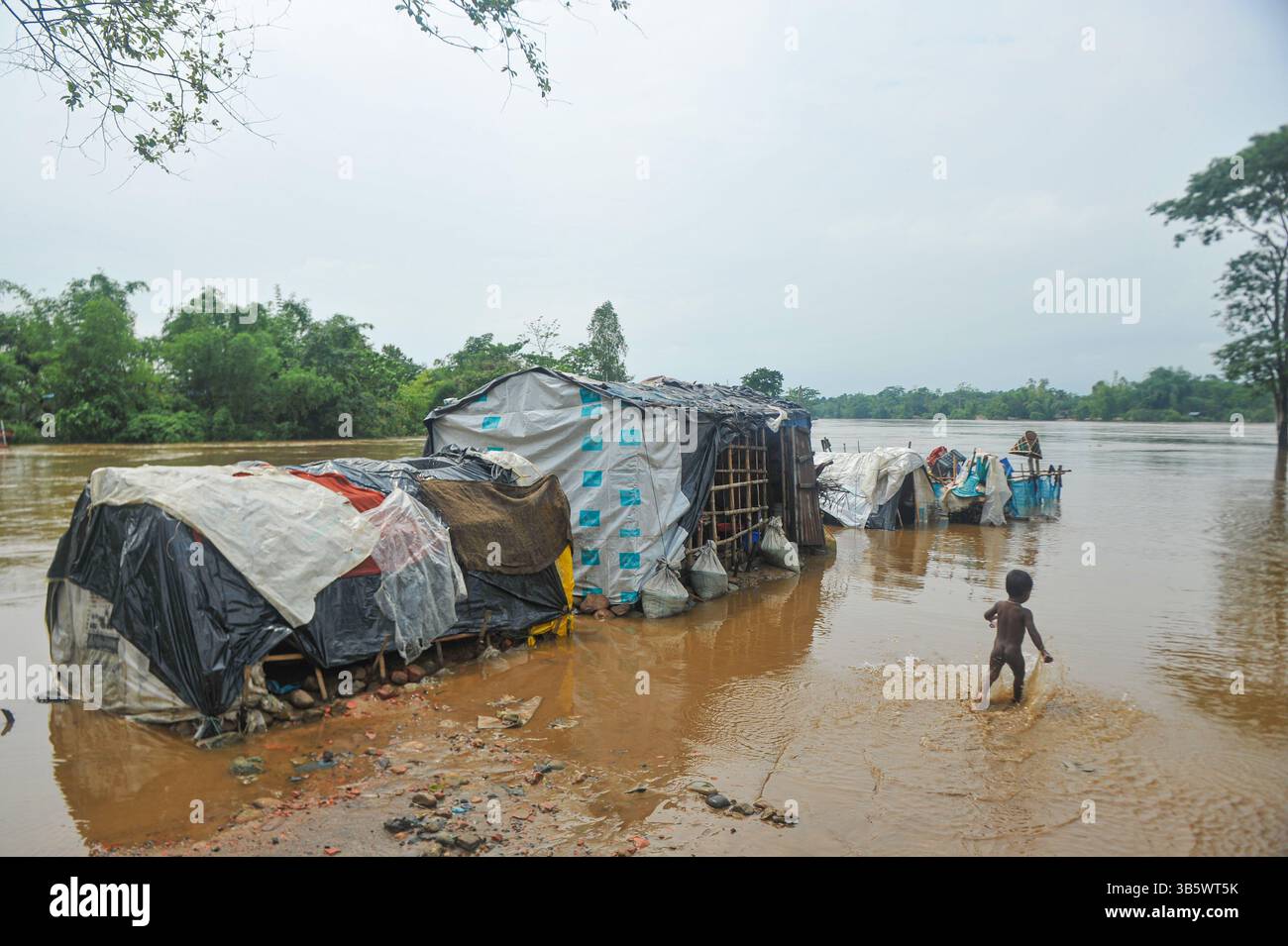 May 15, 2022: Jaintya Pur, Sylhet, Bangladesh: Houses of nomadic people ...