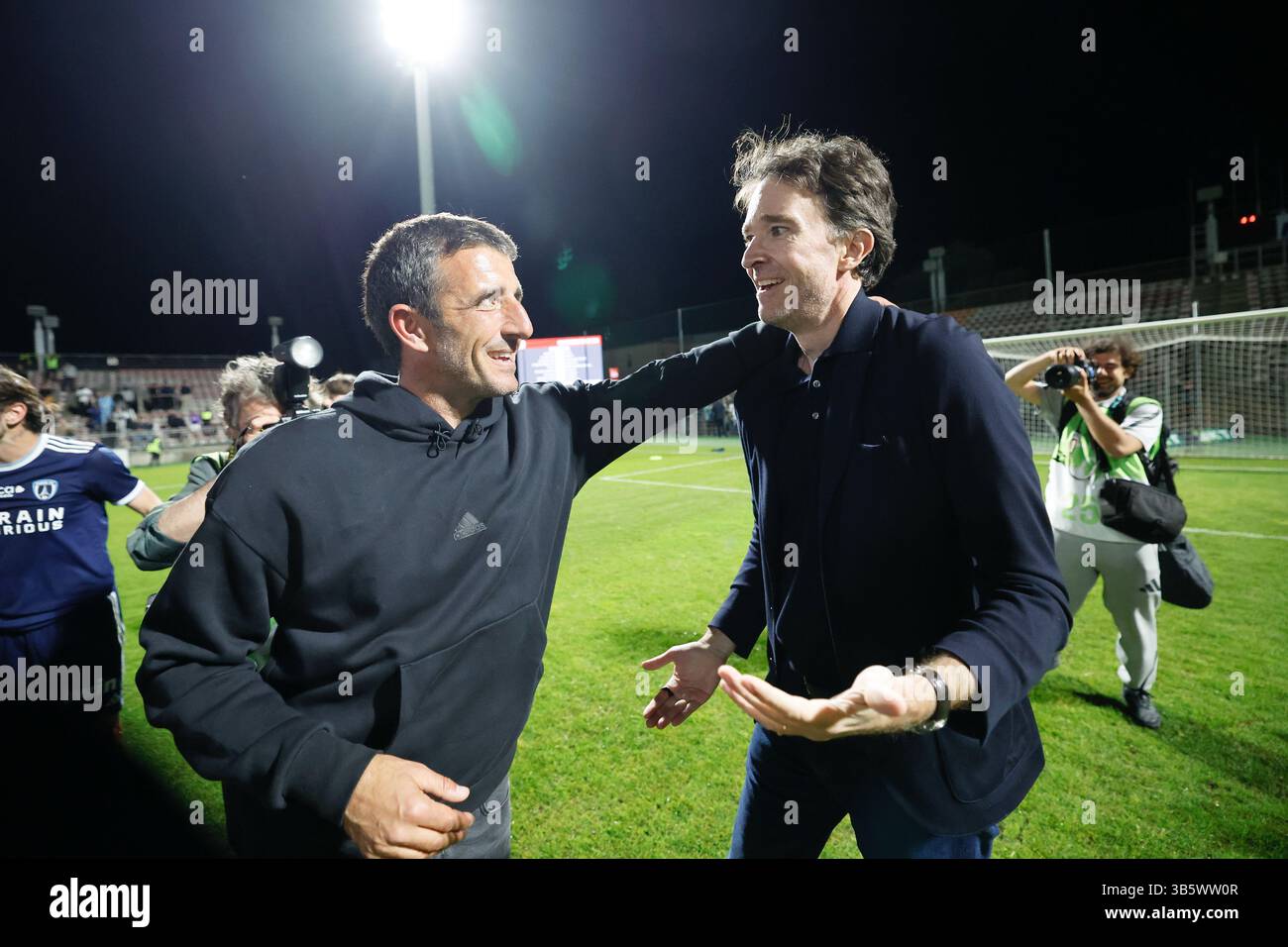 Antoine ARNAULT - Stephane GILLI (Entraineur Paris Fc PFC) during the ...