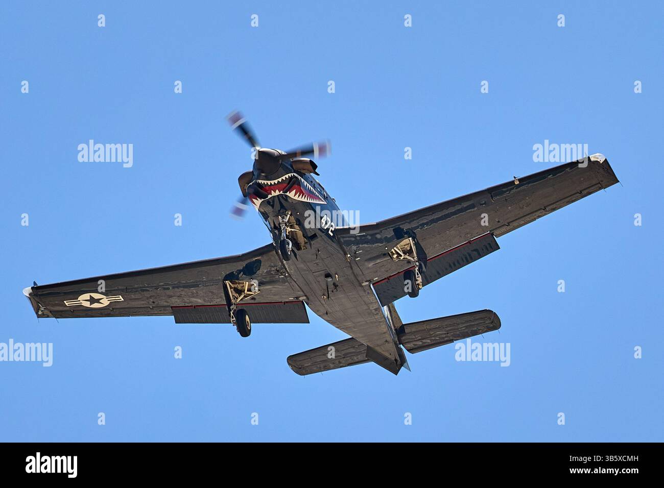 Palm Springs, California, USA. 29th Apr, 2025. A Beechcraft T-34C Turbo ...