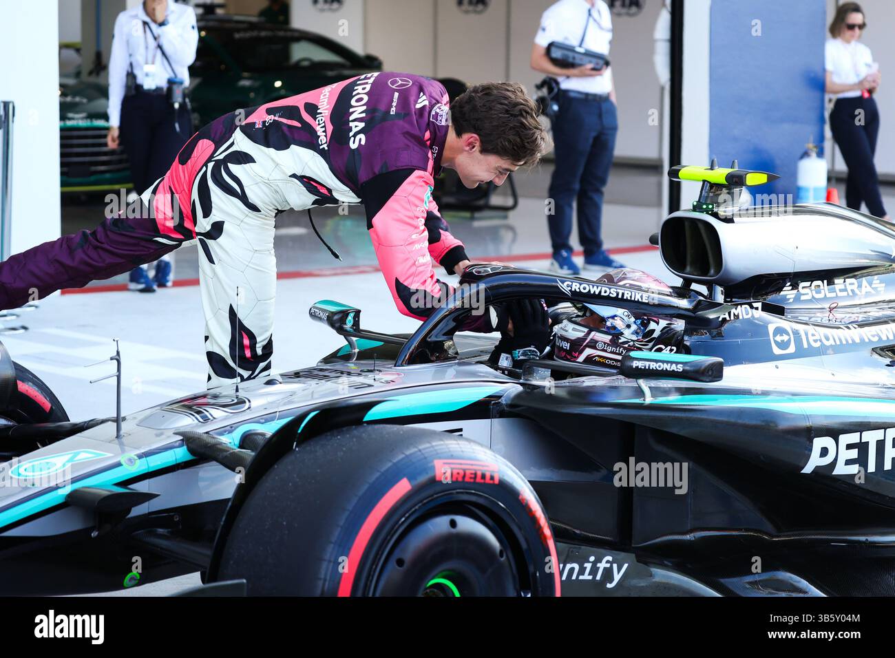 Miami Gardens, Etats Unis. 02nd May, 2025. RUSSELL George (gbr), Mercedes AMG F1 Team W16 ...