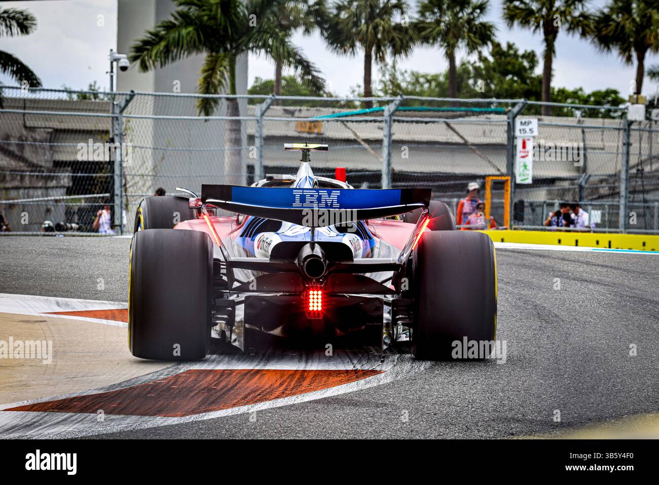 Lewis Hamilton (GBR) - Scuderia Ferrari - Ferrari SF-25 - Ferrari ...