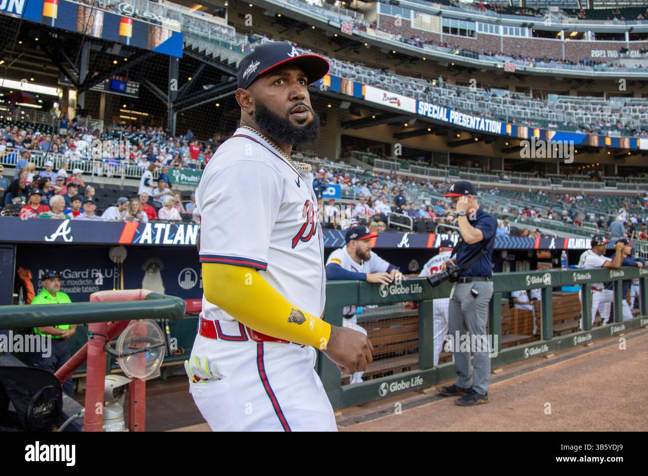 ATLANTA, GA - APRIL 21: Marcell Ozuna #20 of the Atlanta Braves jogs ...