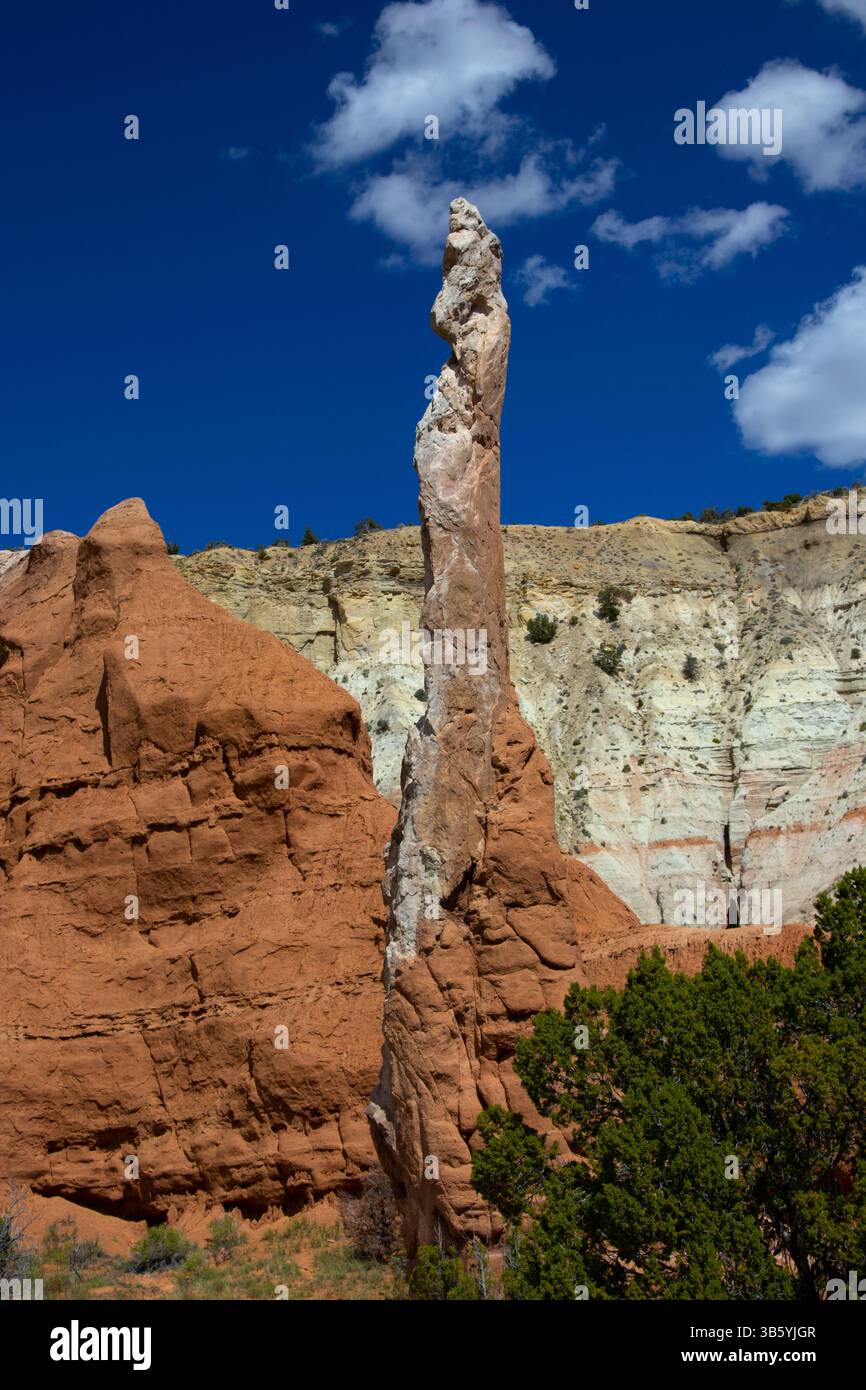 Beautiful sedimentary pipe, rock formation in Kodachrome Basin State ...