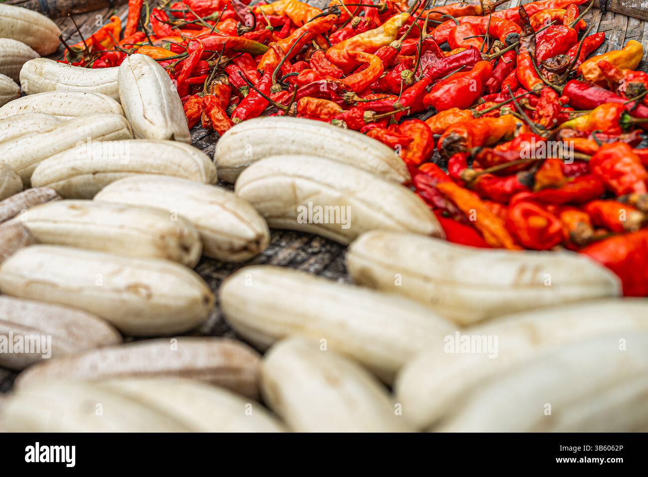 Piments bananes hi-res stock photography and images - Alamy