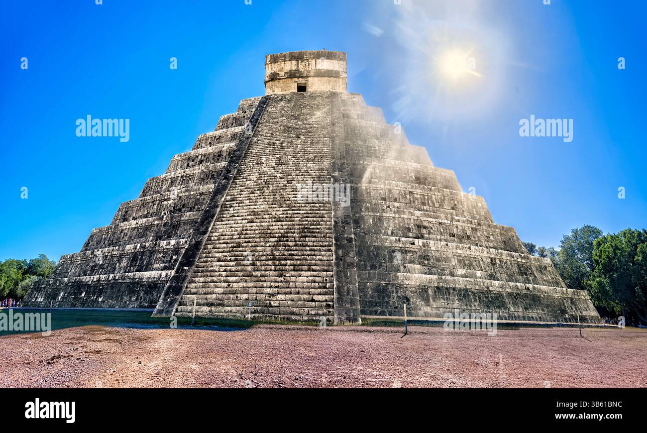 El Castillo (The Kukulkan Temple) of Chichen Itza, mayan pyramid in ...