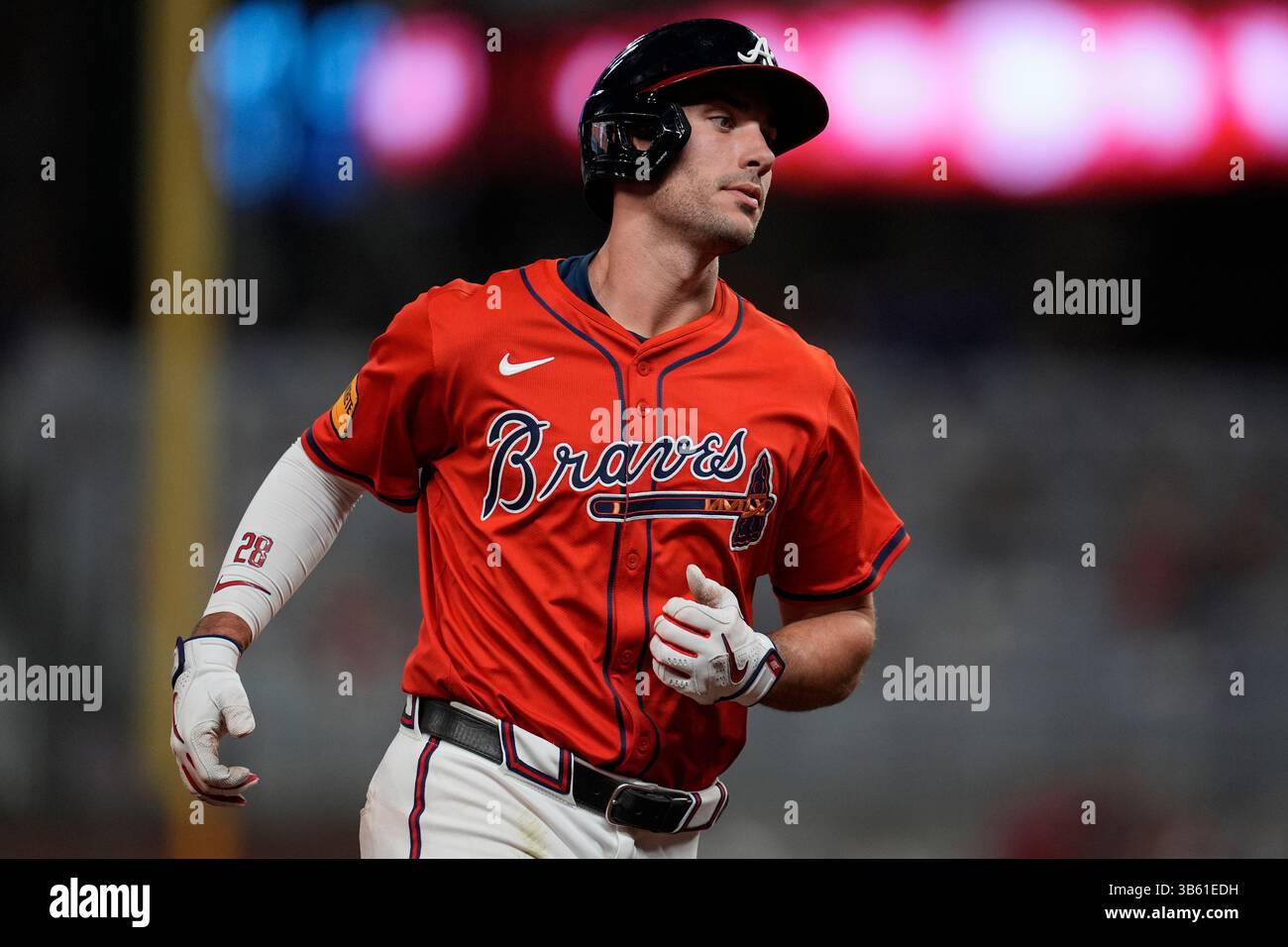 Atlanta Braves first baseman Matt Olson (28) rounds the bases after ...