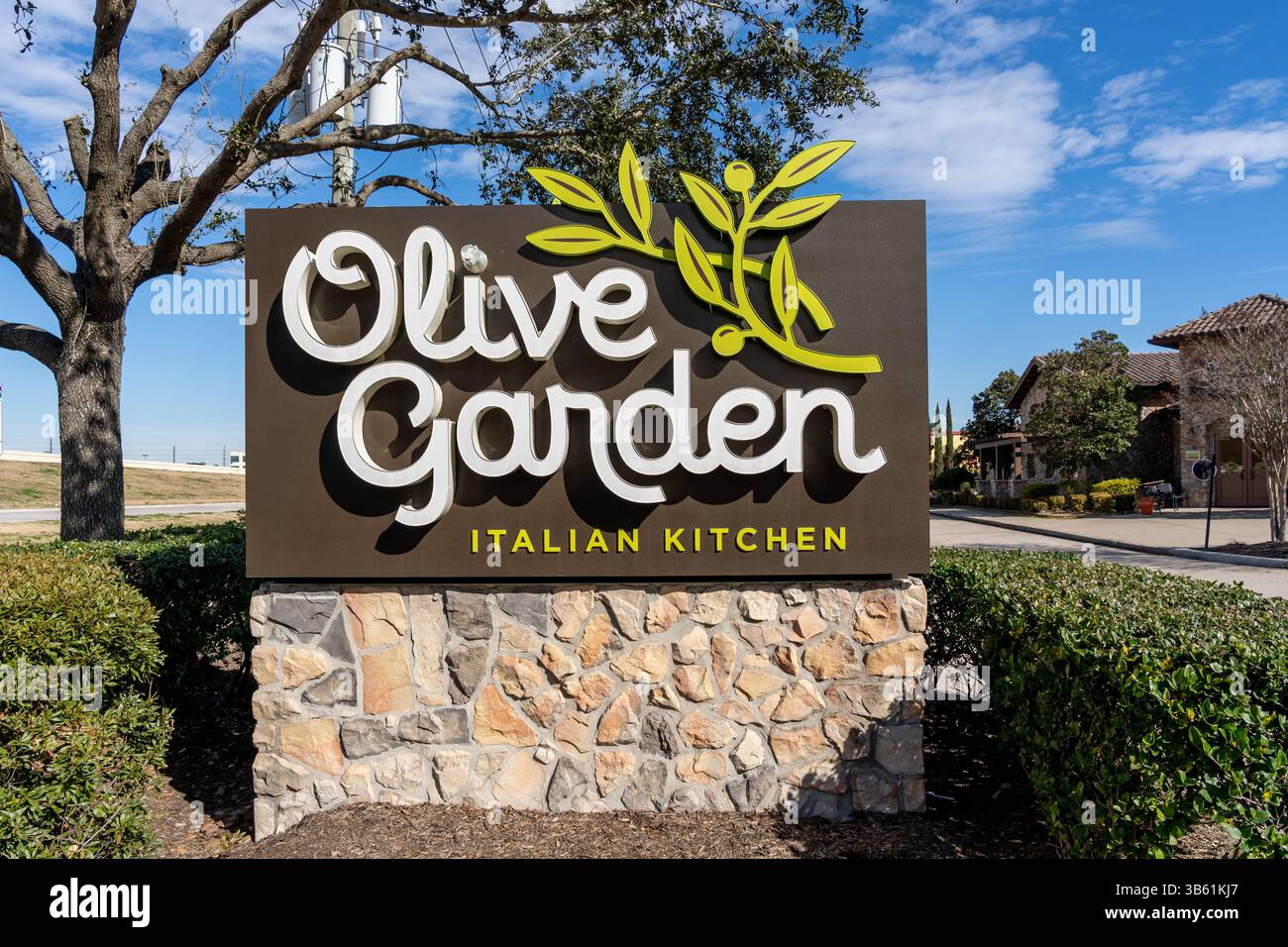 Closeup of Olive Garden’ s ground sign Stock Photo - Alamy