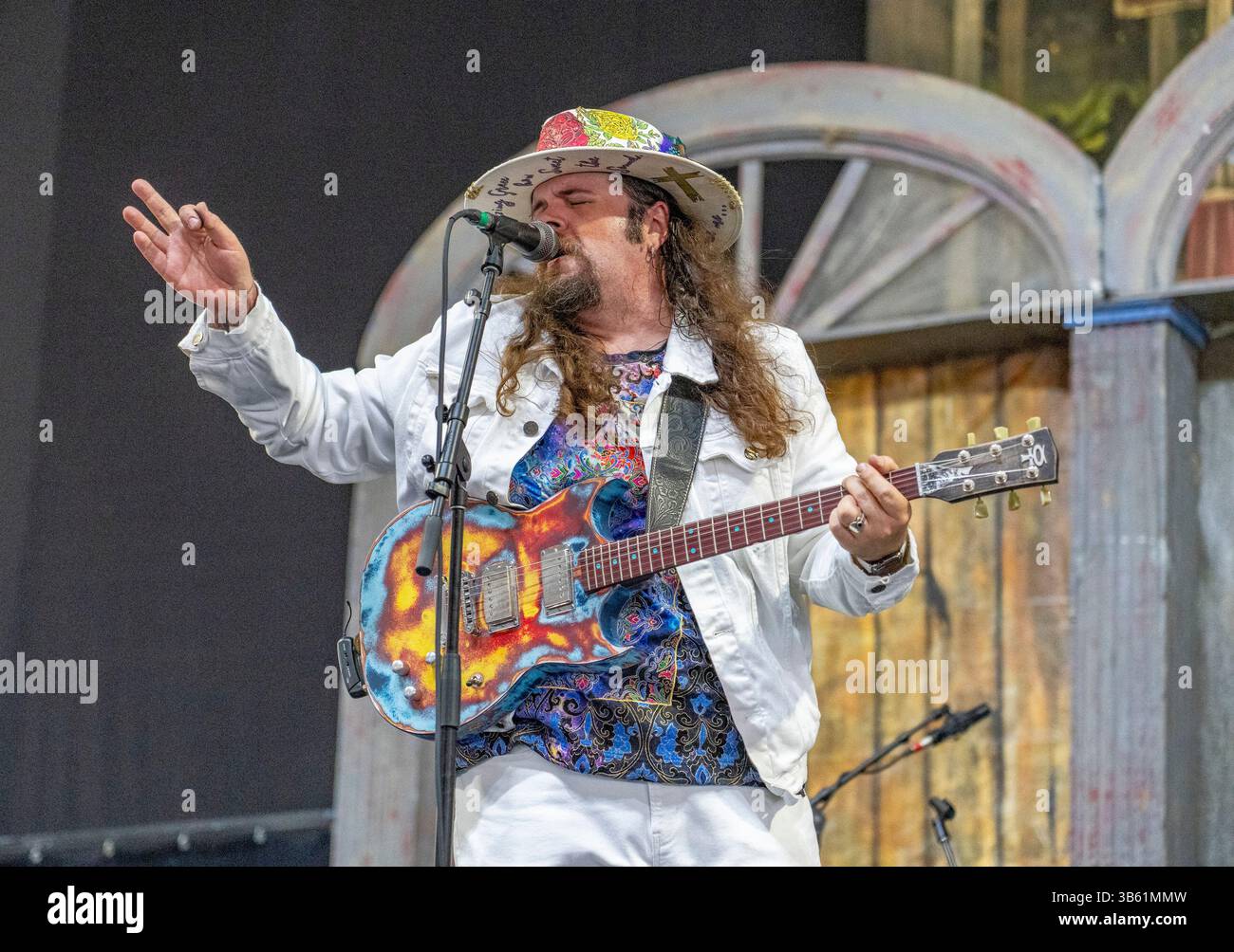 Jonathan "Boogie" Long performs during the second weekend of the New ...