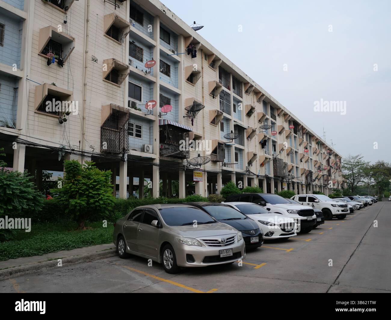An old-style apartment building in the Bang Kapi district, Bangkok ...