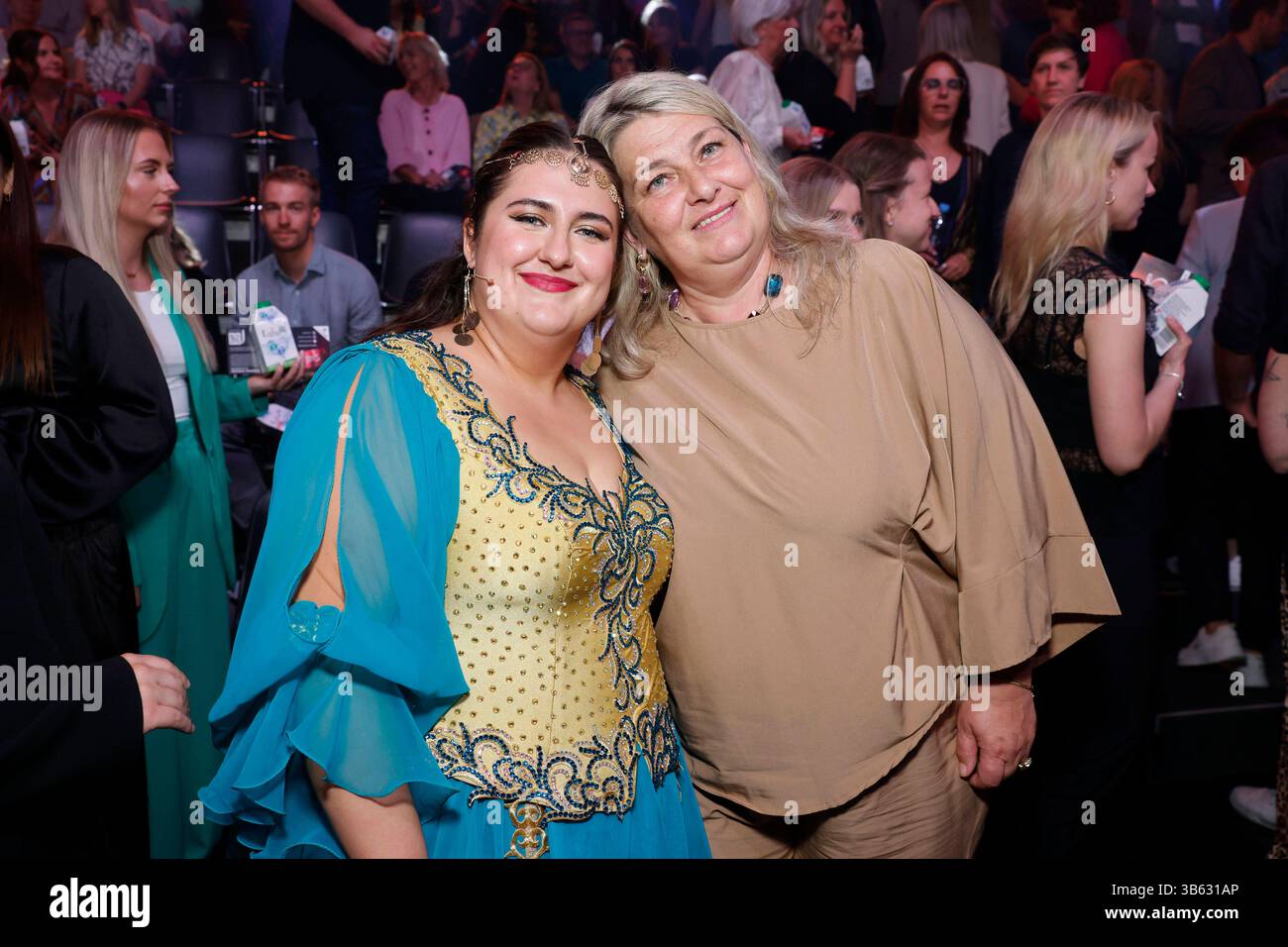 Influencerin Sandra Safiulov SelfieSandra und ihre Mutter Svetlana ...