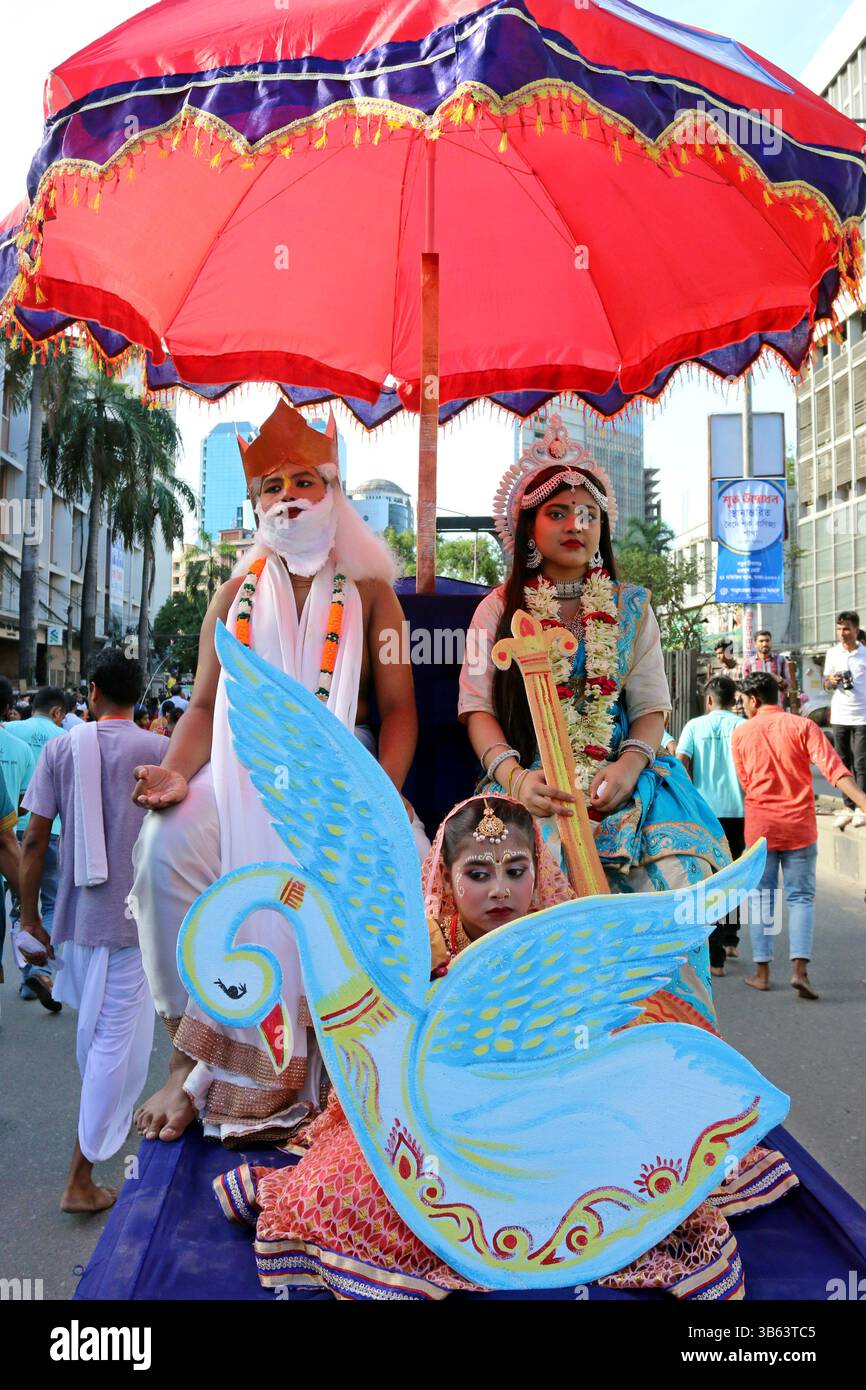 July 1, 2022, Dhaka, Dhaka, Bangladesh: Bangladeshi Hindu community celebrate Rath Yatra ( Roth ...