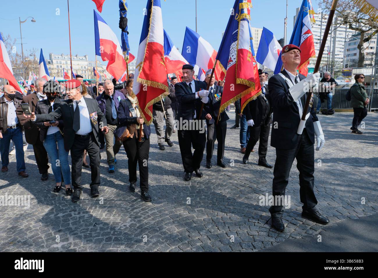 Marche de la fierte hi-res stock photography and images - Alamy