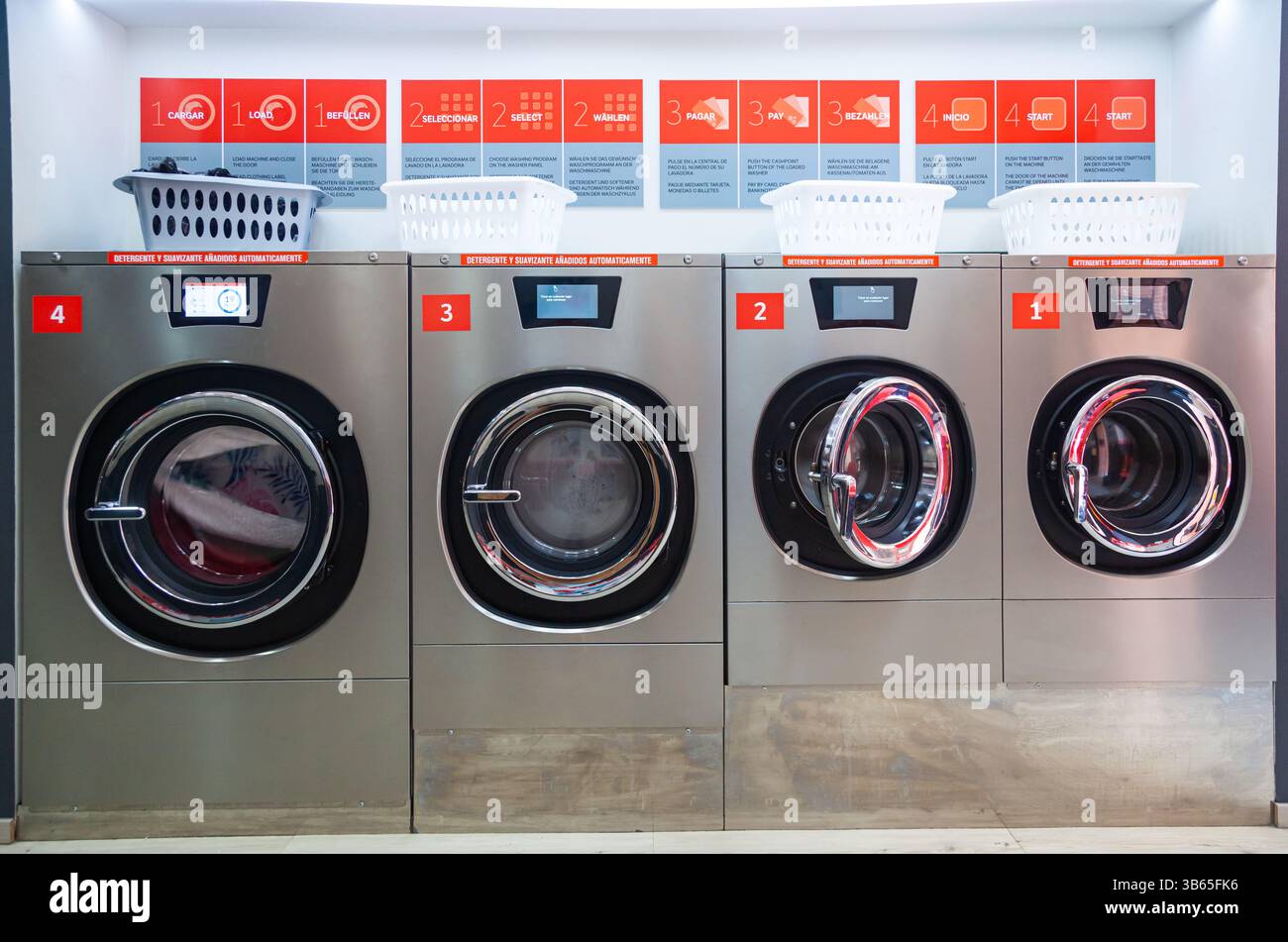 Washing machines installed hi-res stock photography and images - Alamy
