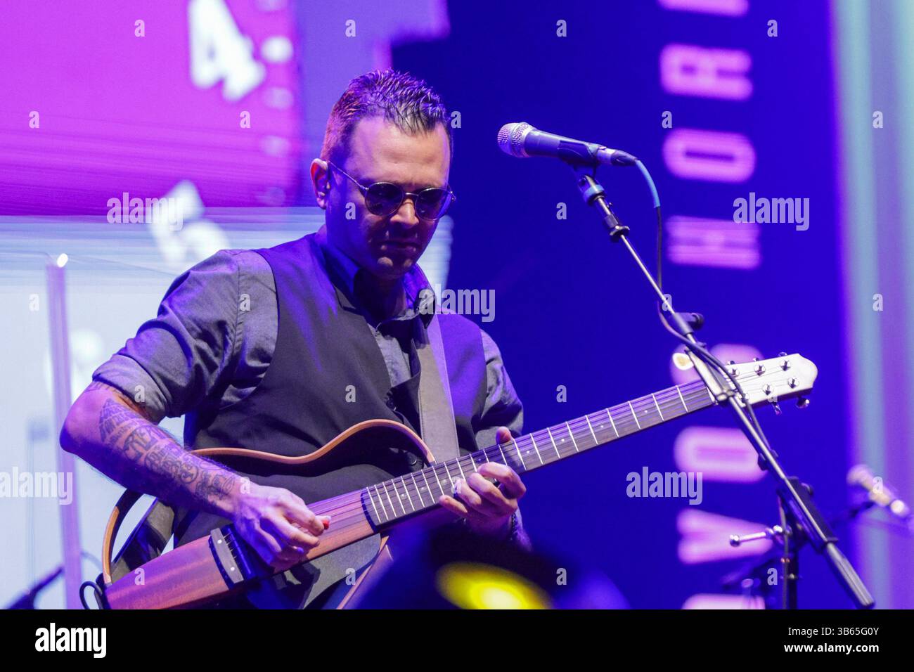 PR - CURITIBA - 02/05/2025 - CURITIBA, HUMBERTO GESSINGER SHOW - Felipe ...