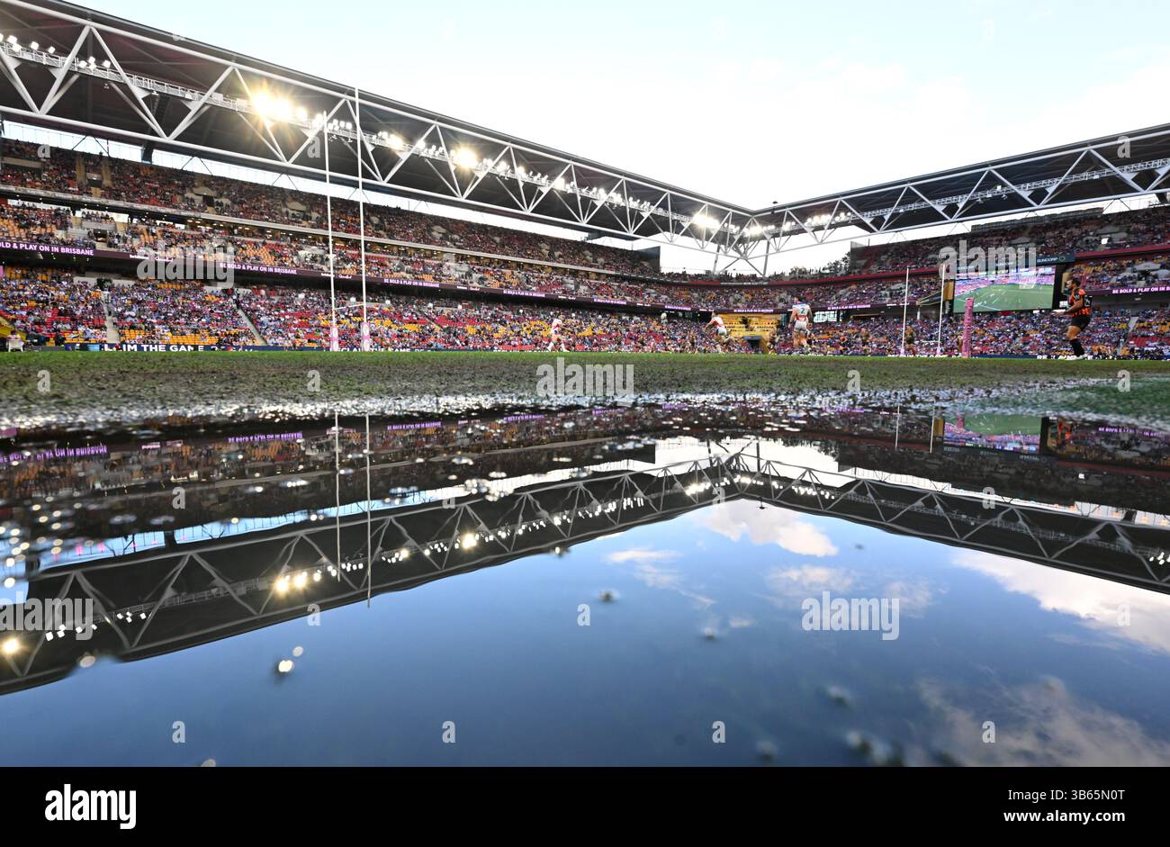 Brisbane, Australia. 03rd May, 2025. A general view of wet conditions ...