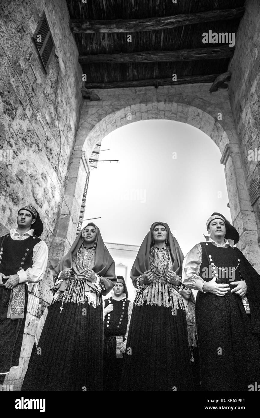 Festivals folklore traditional Black and White Stock Photos & Images ...