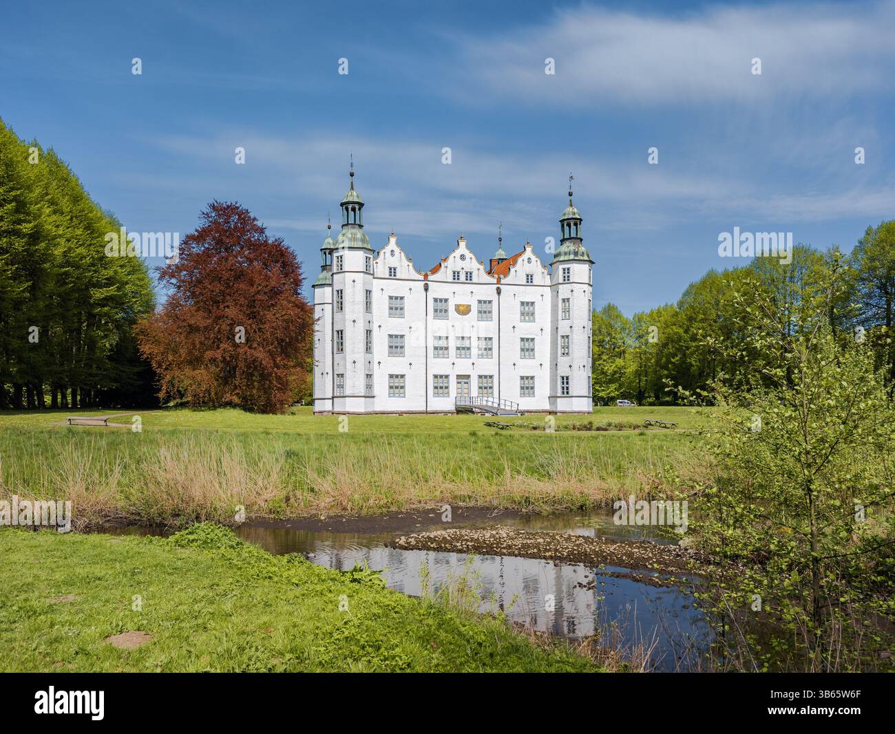 Bargteheide, Germany. 30th Apr, 2025. View of the garden façade of ...