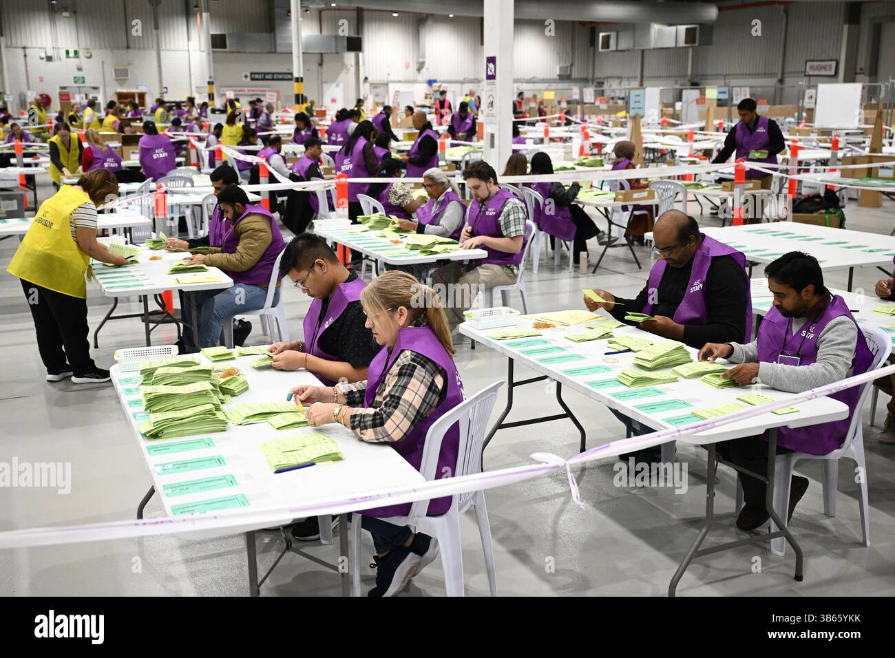 Australia. 03rd May, 2025. Australian Electoral Commission staff count ...