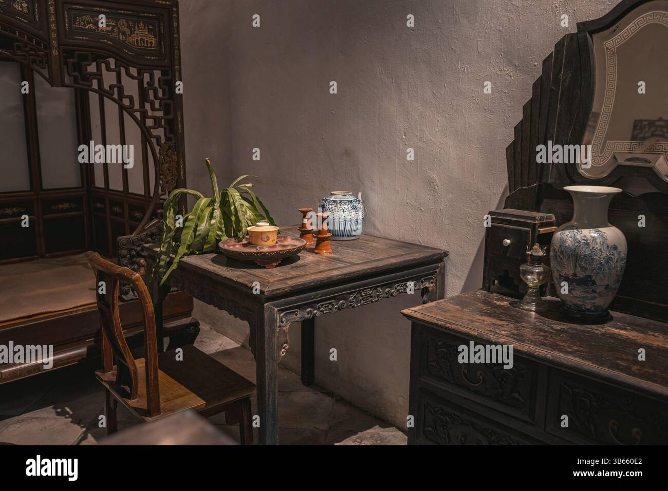 Interior details and old furniture in Mandarin's house in Macau Stock ...
