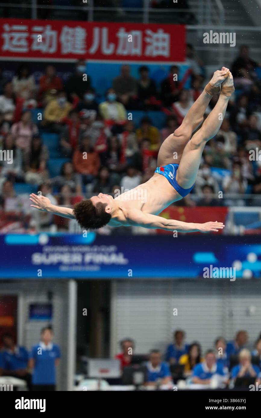Beijing, China. 3rd May, 2025. Zheng Jiuyuan of China competes during ...