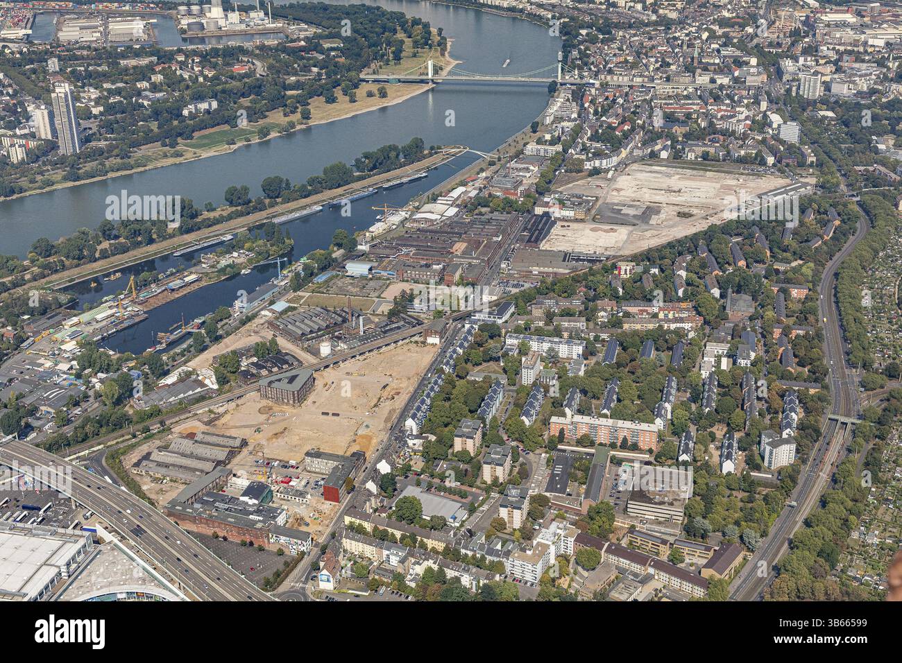 The area around the Deutz gas engine factory in the south of Cologne ...