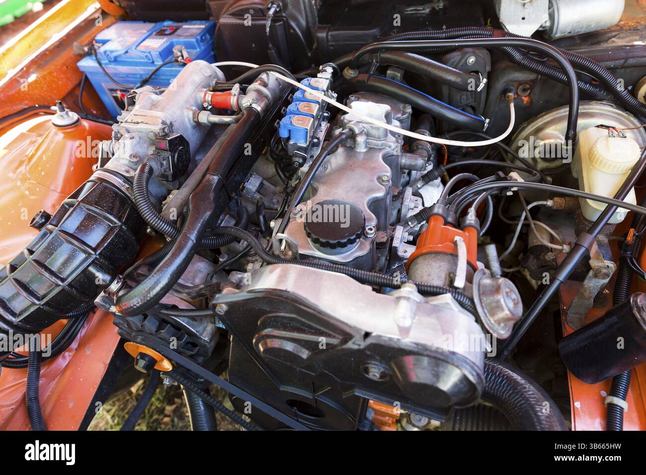 Retro automobile engine block. Detail of an attique car at a retro car ...