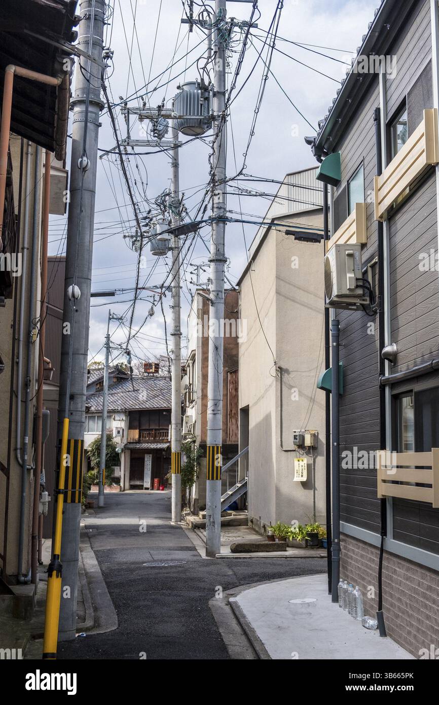 Wired aesthetics - Japanese electricity pylons in the urban labyrinth ...
