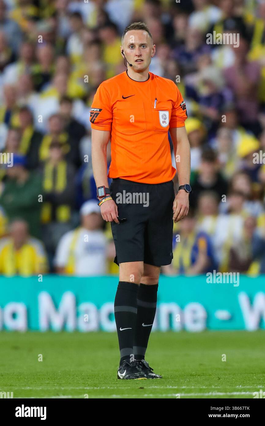 Leeds, UK. 28th Apr, 2025. Referee James Bell during the Leeds United ...