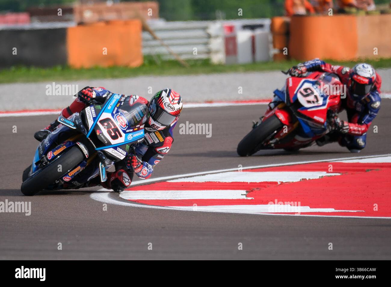 Jonathan Rea from United Kingdom, rides Yamaha YZF R1 of Pata Maxus ...