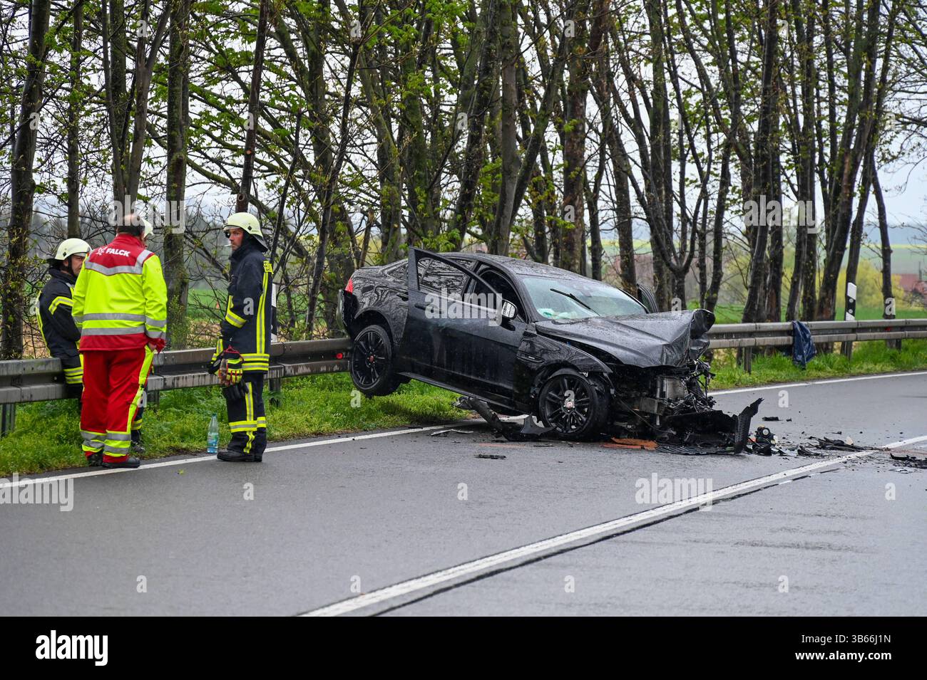 Naundorf/Jahnatal - Tödlicher Unfall am Ostersamstag: Frontalcrash auf der B169 zwischen ...