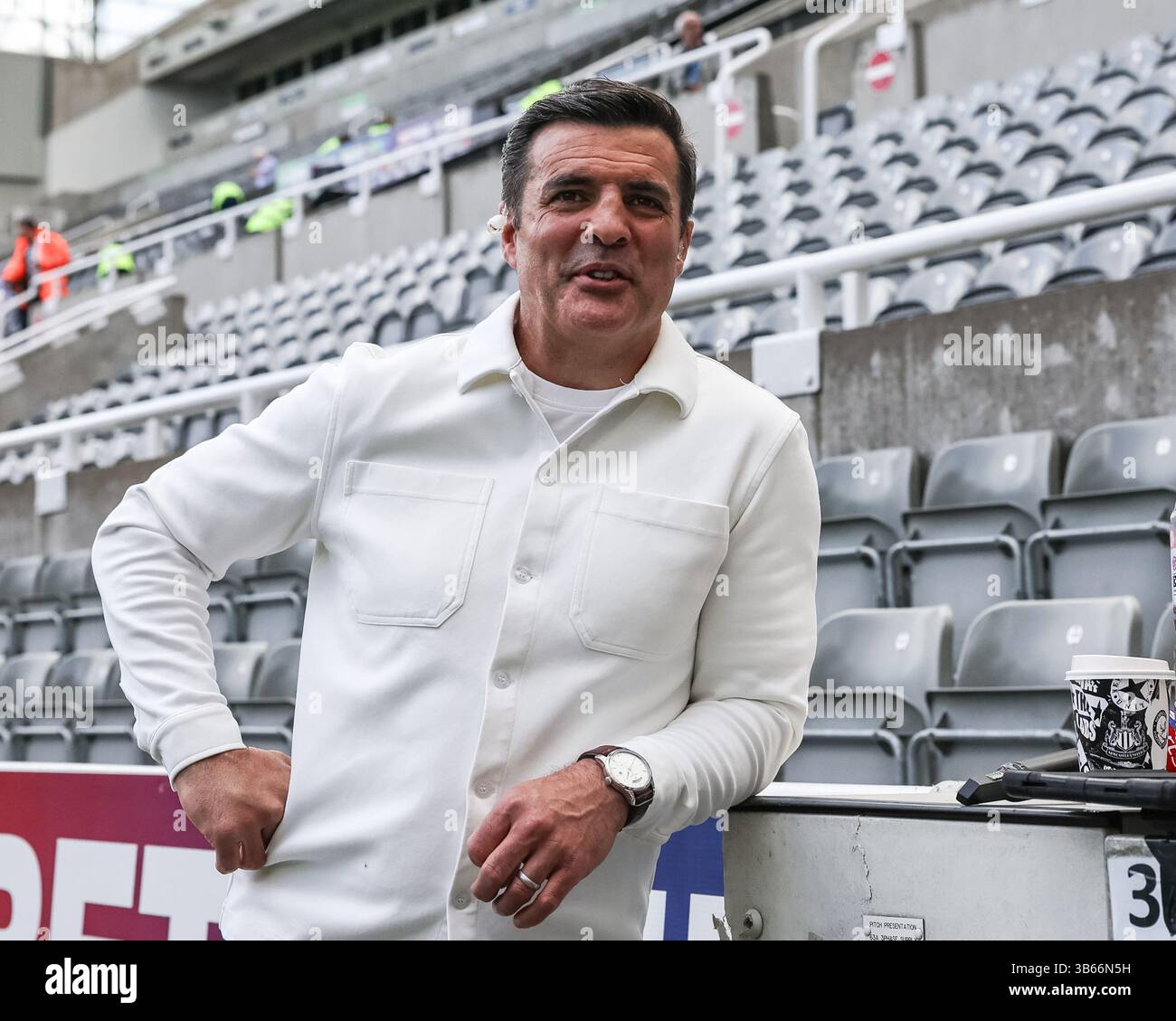 Brian Carney of Sky Sports Rugby League during the Betfred Magic ...