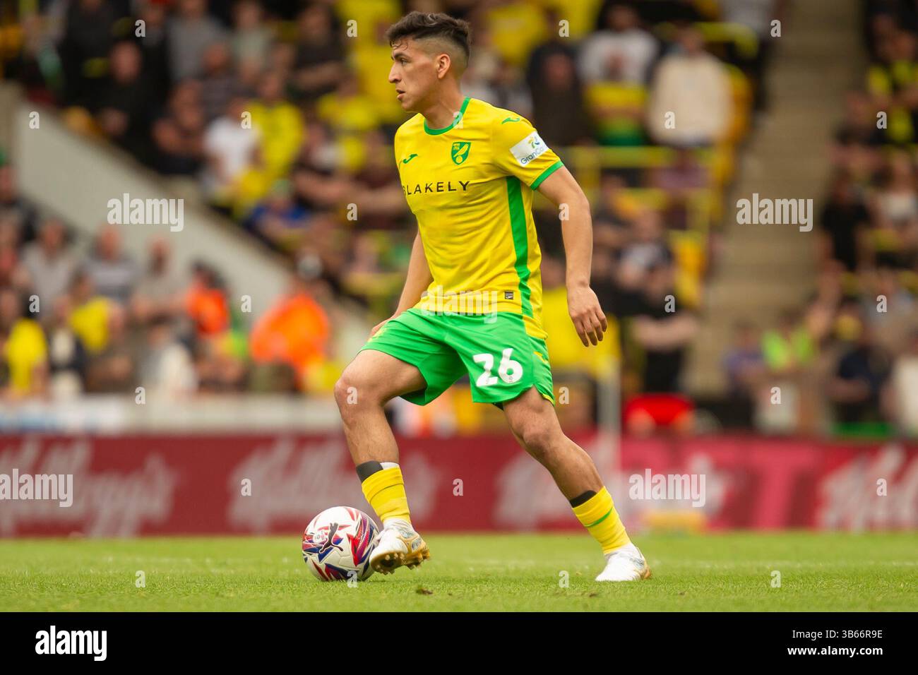 Marcelino Núñez of Norwich City on the ball during the Sky Bet ...