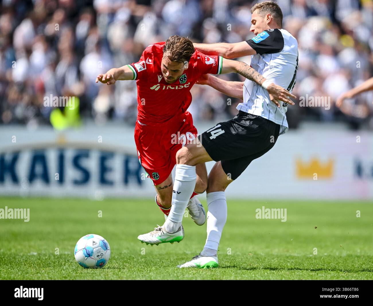 Ulm, Germany. 03rd May, 2025. Soccer: Bundesliga 2, SSV Ulm 1846 ...