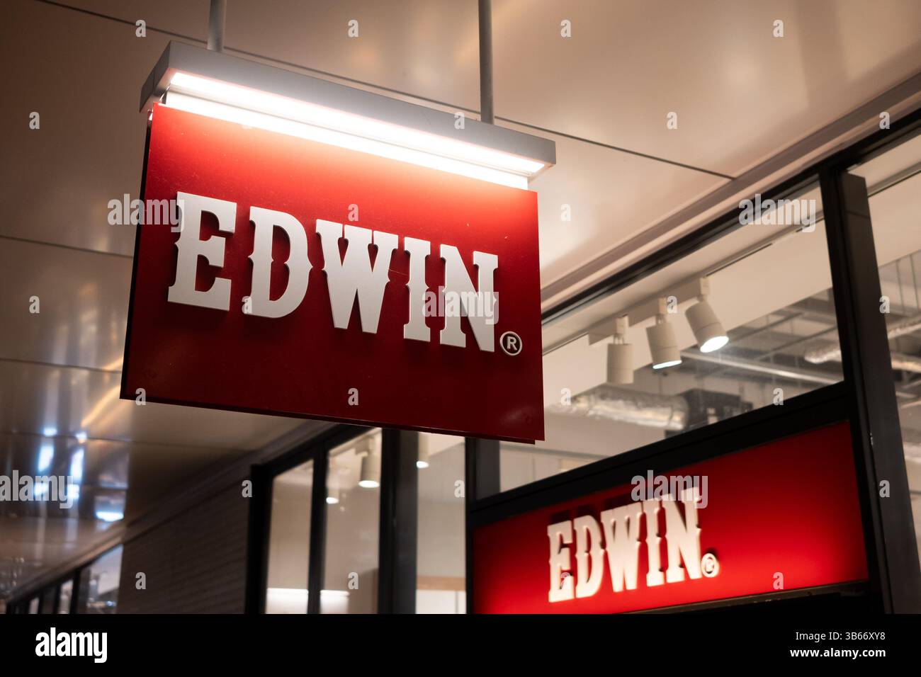 Edwin jeans japan hi-res stock photography and images - Alamy