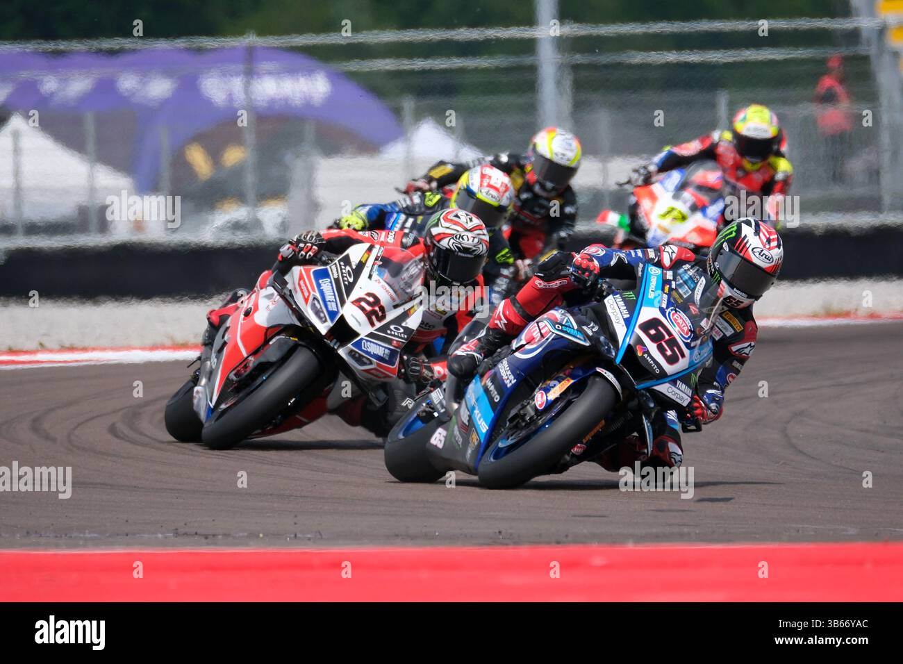Jonathan Rea from United Kingdom, rides Yamaha YZF R1 of Pata Maxus ...